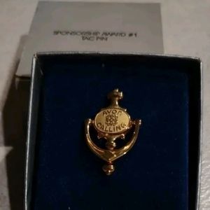 Avon | Jewelry | Vintage Avon Brooch Tac Pin Features An Asymmetrical ...